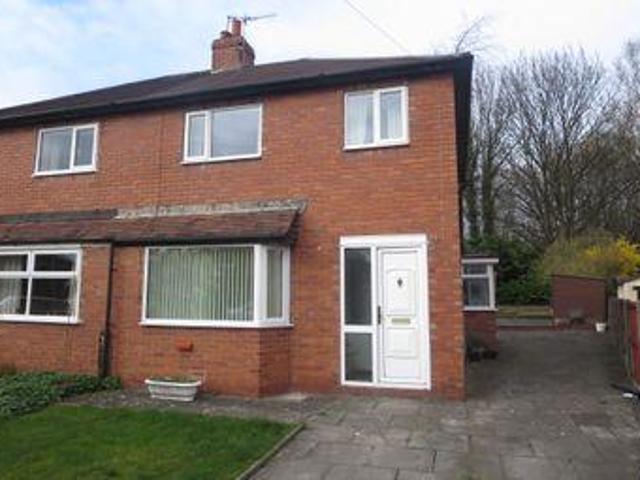 3 Bedrooms Semi detached house for sale in Halfway Place, Newcastle, Staffordshire ST5