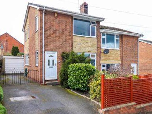 3 Bedrooms Semi detached house for sale in Hall Cliffe Grove, Horbury, Wakefield WF4