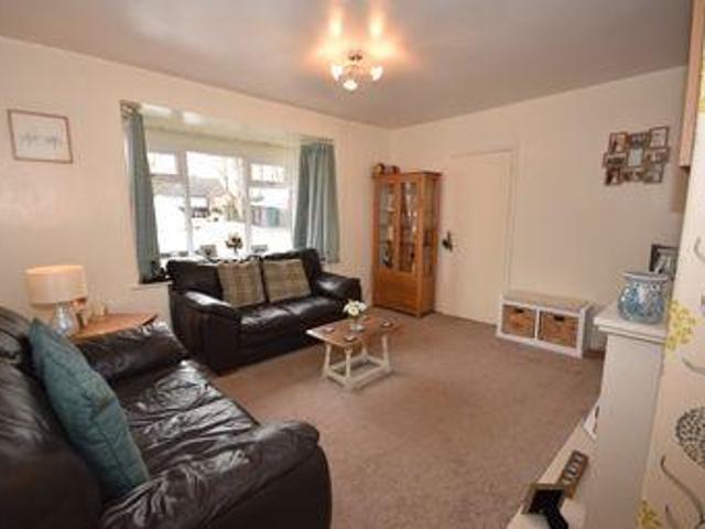 3 Bedrooms Semi detached house for sale in Hallsteads, Dove Holes, Buxton SK17