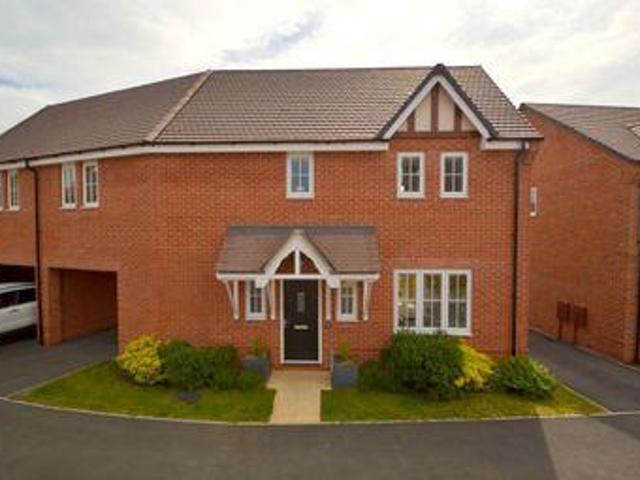 3 Bedrooms Semi detached house for sale in Hanging Barrows, Buckton Fields, Northampton NN2