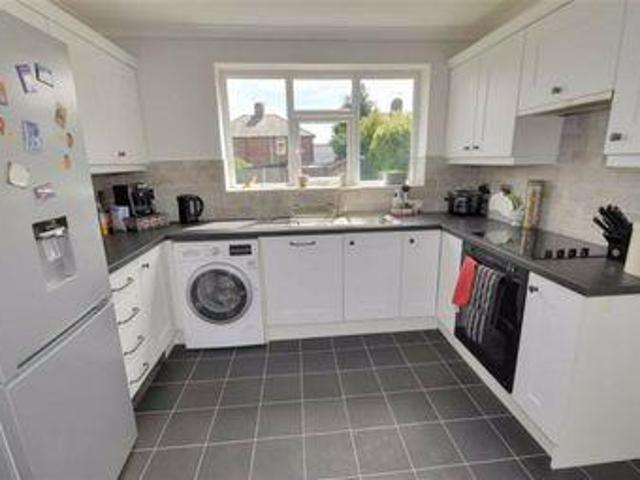 3 Bedrooms Semi detached house for sale in Hanson Avenue, Normanton, West Yorkshire WF6