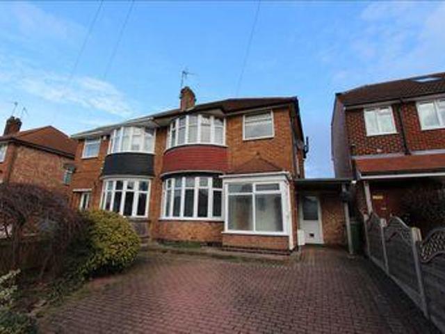 3 Bedrooms Semi detached house for sale in Hardie Crescent, Leicester LE3