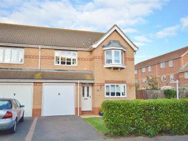 3 Bedrooms Semi detached house for sale in Hastings Avenue, Clacton On Sea CO15