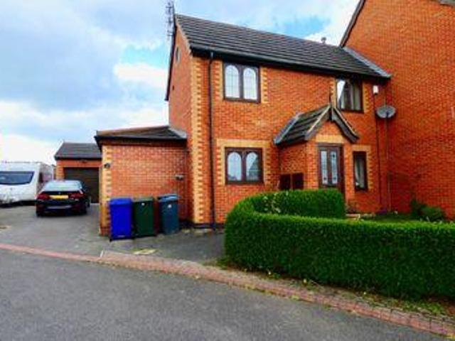 3 Bedrooms Semi detached house for sale in Heaton Gardens, Edlington, Doncaster DN12