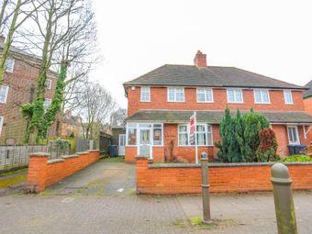 3 Bedrooms Semi detached house for sale in Heath Road, Birmingham B30