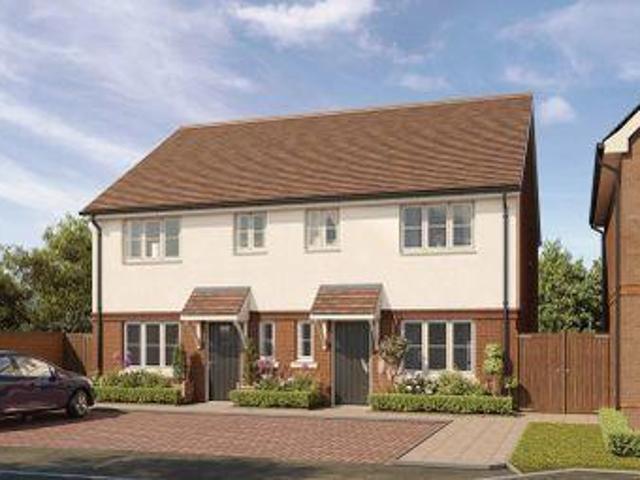 3 Bedrooms Semi detached house for sale in Hellingly Green, Hailsham, Kent BN27