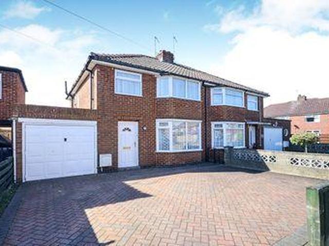 3 Bedrooms Semi detached house for sale in Hemlock Avenue, York YO31