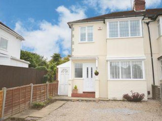 3 Bedrooms Semi detached house for sale in Henlow Road, Kings Heath, Birmingham B14