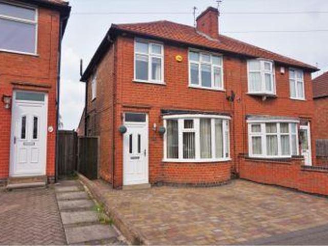 3 Bedrooms Semi detached house for sale in Henley Crescent, Leicester LE3