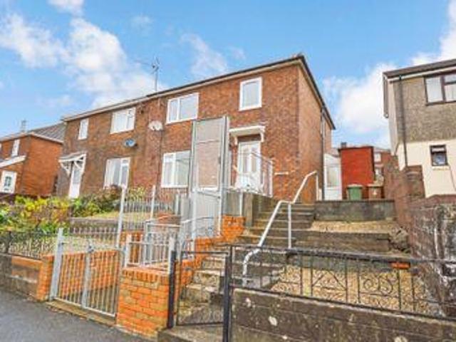 3 Bedrooms Semi detached house for sale in Heol Derw, Hengoed CF82