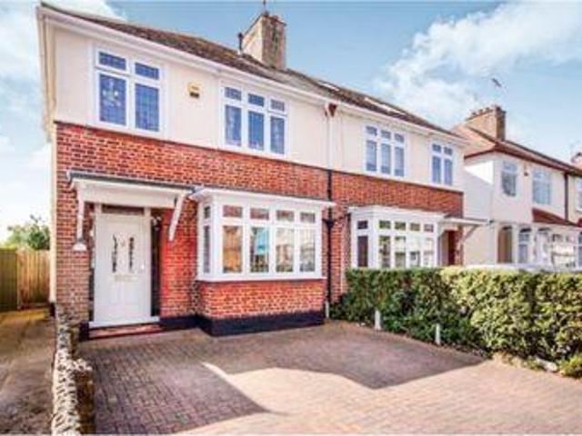3 Bedrooms Semi detached house for sale in Herbert Road, Southend On Sea SS3