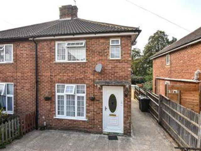 3 Bedrooms Semi detached house for sale in High Wycombe, Buckinghamshire HP12