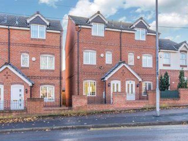 3 Bedrooms Semi detached house for sale in High Oxford Street, Castleford WF10