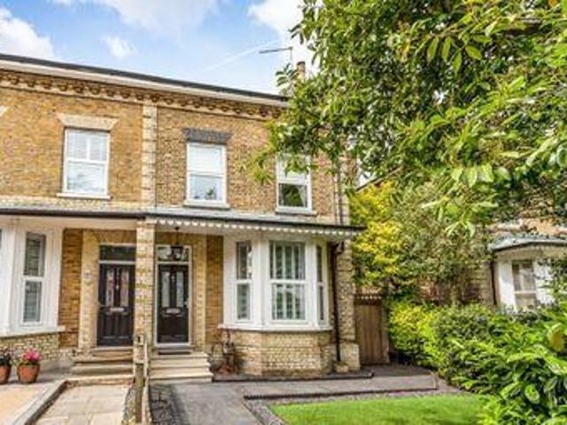 3 Bedrooms Semi detached house for sale in High Road, Woodford Green IG8
