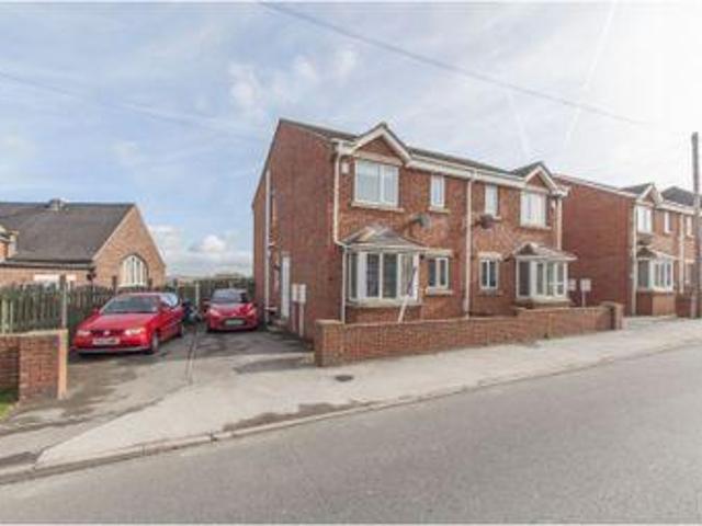 3 Bedrooms Semi detached house for sale in Higham Common Road, Barnsley S75