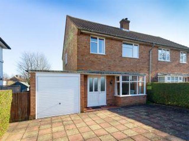 3 Bedrooms Semi detached house for sale in Highfield, Letchworth Garden City SG6