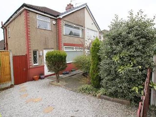 3 Bedrooms Semi detached house for sale in Highland Road, Horwich BL6