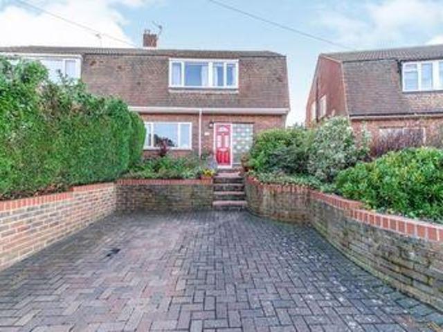 3 Bedrooms Semi detached house for sale in Hillary Road, Penenden Heath, Maidstone, Kent ME14