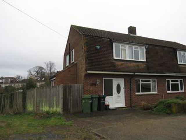 3 Bedrooms Semi detached house for sale in Hillary Road, Penenden Heath, Maidstone ME14