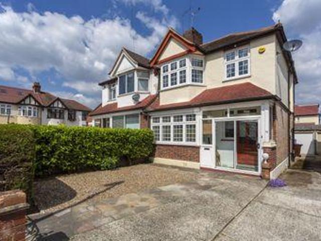 3 Bedrooms Semi detached house for sale in Hillcross Avenue, Morden SM4