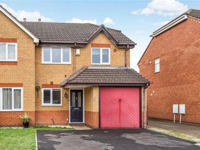 3 Bedrooms Semi detached house for sale in Hillesden Avenue, Elstow, Bedford MK42