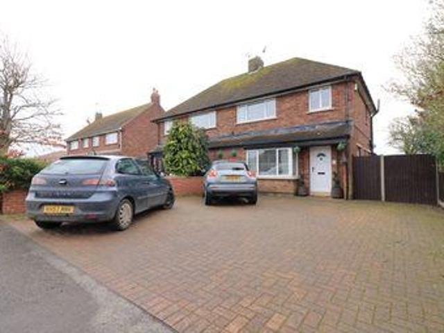 3 Bedrooms Semi detached house for sale in Hillsyde Avenue, Misterton, Doncaster DN10