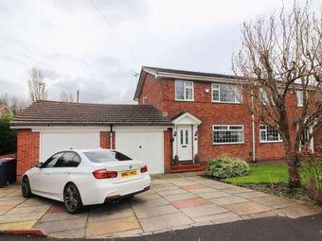 3 Bedrooms Semi detached house for sale in Hilton Grove, Worsley, Manchester M28