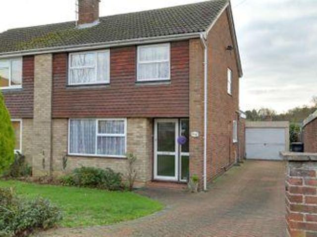 3 Bedrooms Semi detached house for sale in Hilton Way, Sible Hedingham, Halstead CO9