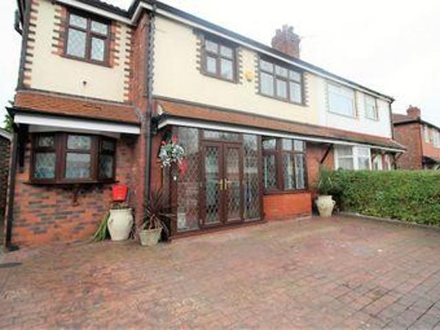 3 Bedrooms Semi detached house for sale in Huntley Road, Manchester M8