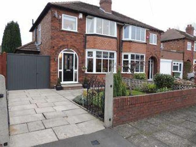 3 Bedrooms Semi detached house for sale in Hurdsfield Road, Great Moor, Stockport SK2