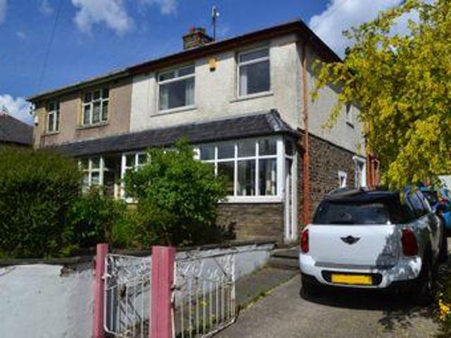 3 Bedrooms Semi detached house for sale in Ingleby Road, Lidget Green, Bradford BD7