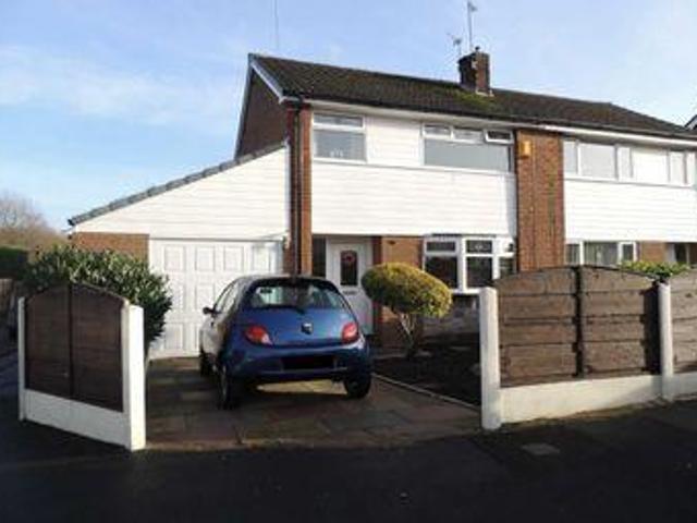 3 Bedrooms Semi detached house for sale in Inglehead Close, Denton, Manchester M34