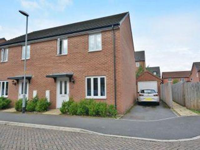 3 Bedrooms Semi detached house for sale in Iris Crescent, West End, Lincoln LN1
