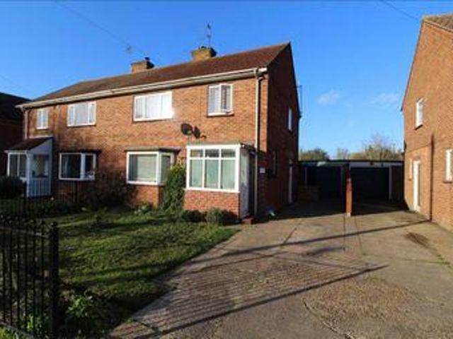 3 Bedrooms Semi detached house for sale in John Kent Avenue, Shrub End, Colchester CO2