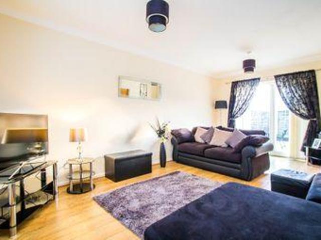 3 Bedrooms Semi detached house for sale in John Kennedy Garden, Mottram SK14