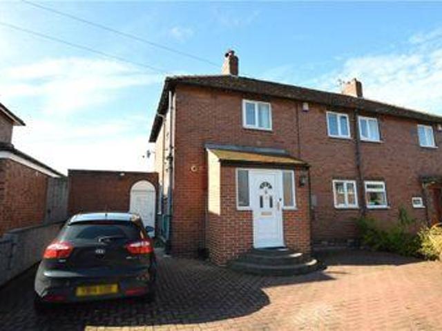 3 Bedrooms Semi detached house for sale in Oak Crescent, Garforth, Leeds, West Yorkshire LS25