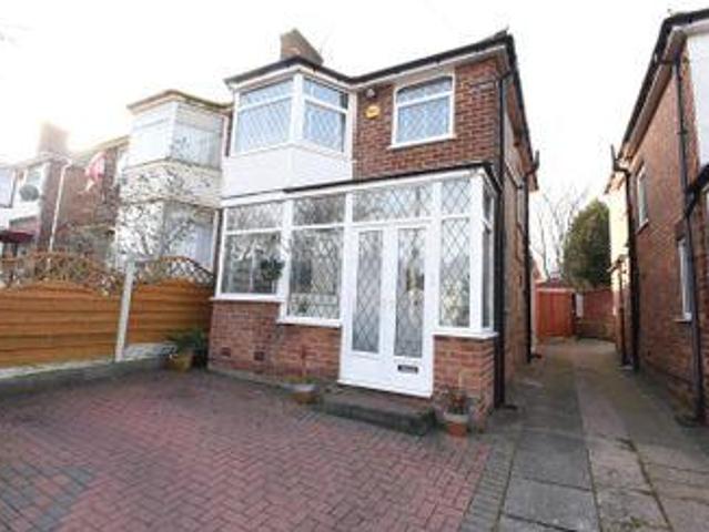 3 Bedrooms Semi detached house for sale in Oakdale Road, Hodge Hill, Birmingham B36