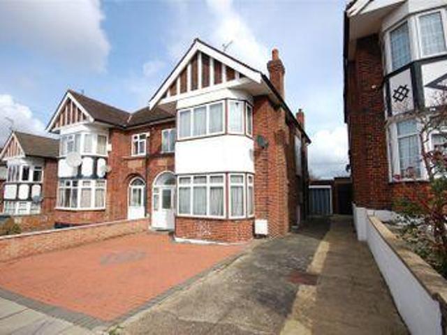 3 Bedrooms Semi detached house for sale in Oakdene Park, London N3