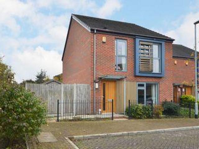 3 Bedrooms Semi detached house for sale in Old School Lane, Meir ST3