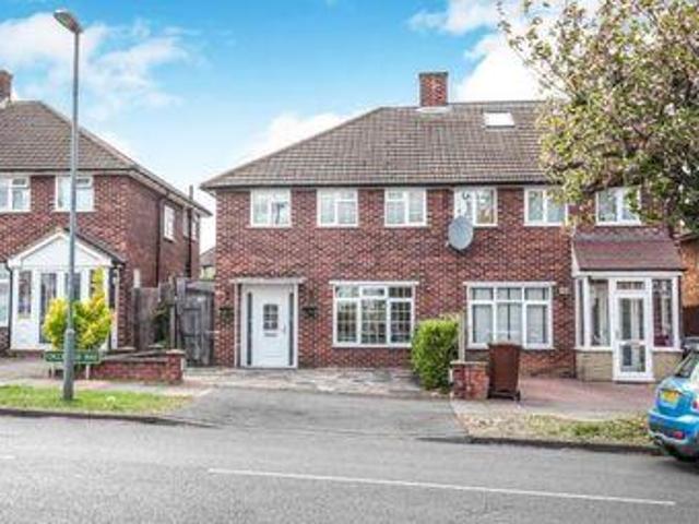 3 Bedrooms Semi detached house for sale in Orchard Way, Beckenham. BR3