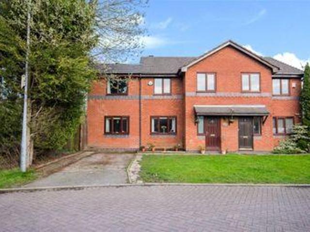 3 Bedrooms Semi detached house for sale in Oriole Drive, Worsley, Manchester M28