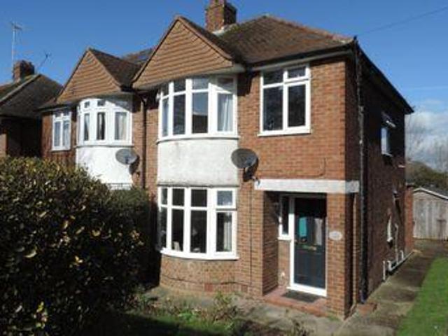 3 Bedrooms Semi detached house for sale in Ormesby Drive, Potters Bar EN6