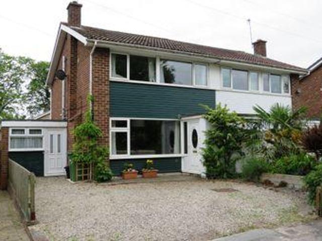 3 Bedrooms Semi detached house for sale in Otterwood Lane, York YO24