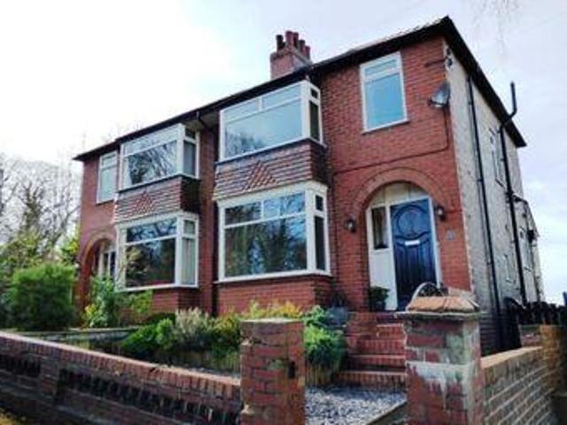 3 Bedrooms Semi detached house for sale in Overdale Road, Newtown, Disley, Cheshire SK12