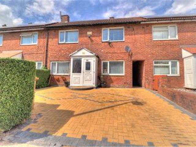 3 Bedrooms Semi detached house for sale in Owlwood Drive, Little Hulton, Manchester M38