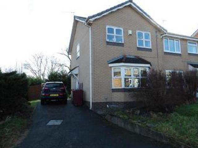 3 Bedrooms Semi detached house for sale in Low Bank, Lowerhouse, Burnley BB12