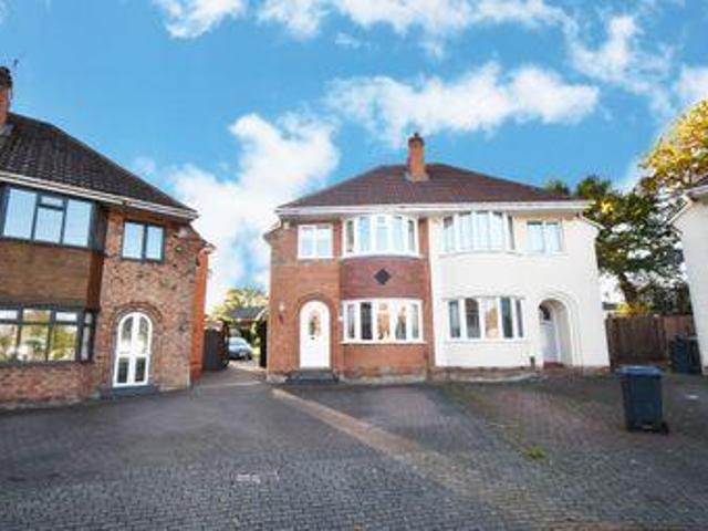 3 Bedrooms Semi detached house for sale in Loxley Avenue, Birmingham B14