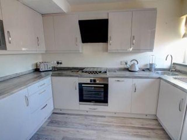 3 Bedrooms Semi detached house for sale in Loxley Road, Barnsley S71
