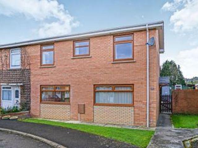 3 Bedrooms Semi detached house for sale in Lon Rhys Pritchard, Llandovery SA20