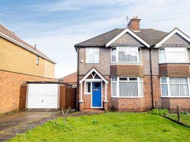 3 Bedrooms Semi detached house for sale in Long Lane, Hillingdon, Middlesex UB10
